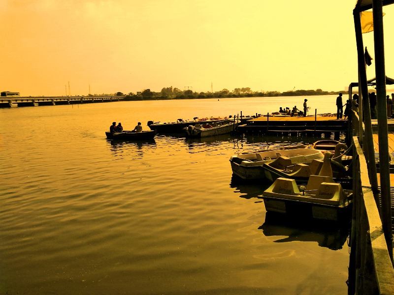 Tamilnadu Tourism: Muttukadu boat house
