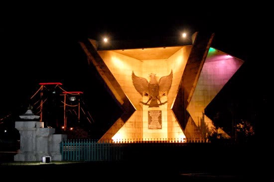 PALEMBANG TOURISM: Monumen Perjuangan Rakyat (MONPERA) Palembang
