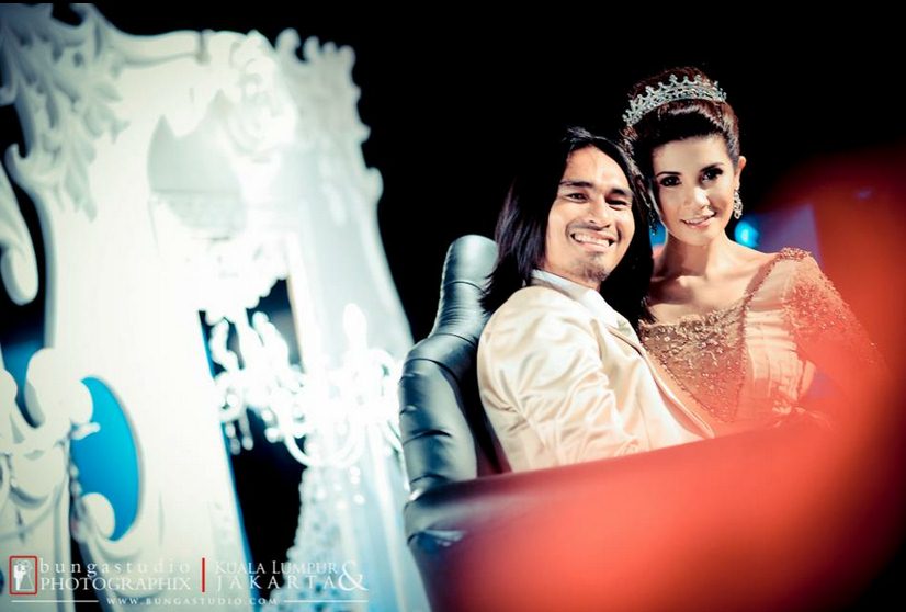 ctnhoney: Gambar Majlis Nikah Dan Resepsi Pelakon Izreen Azminda Dan Riza