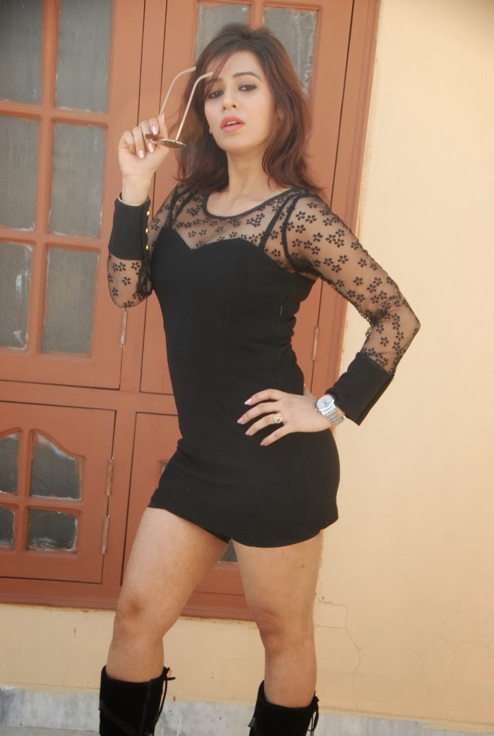 Images 57 Nandita Gupta Actress Hot Spicy Stills