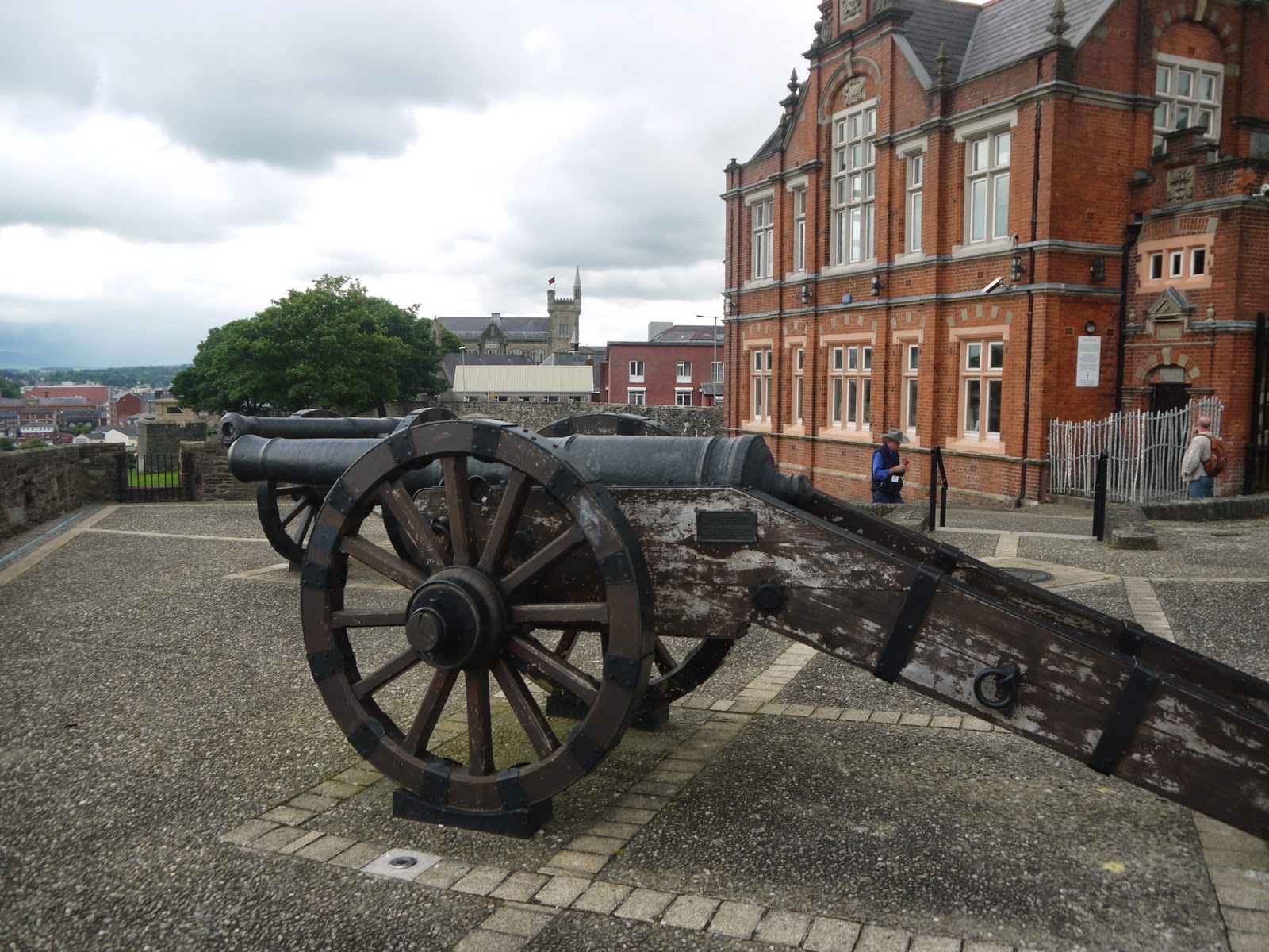 Worthing Wanderer: The Walls of Derry