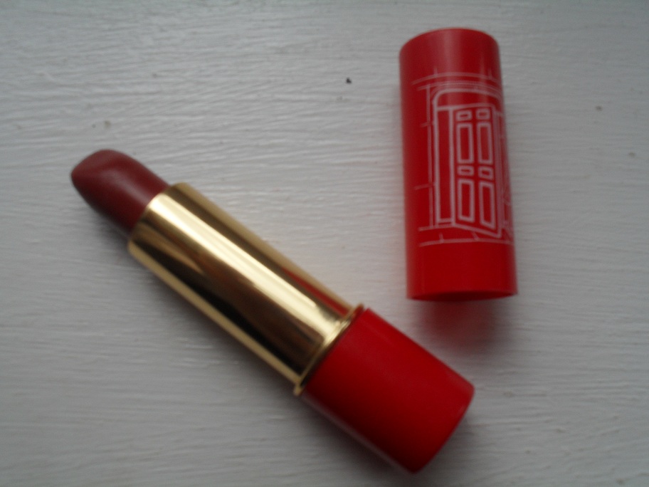 The Big Burd: Elizabeth Arden - Lipstick Swatches
