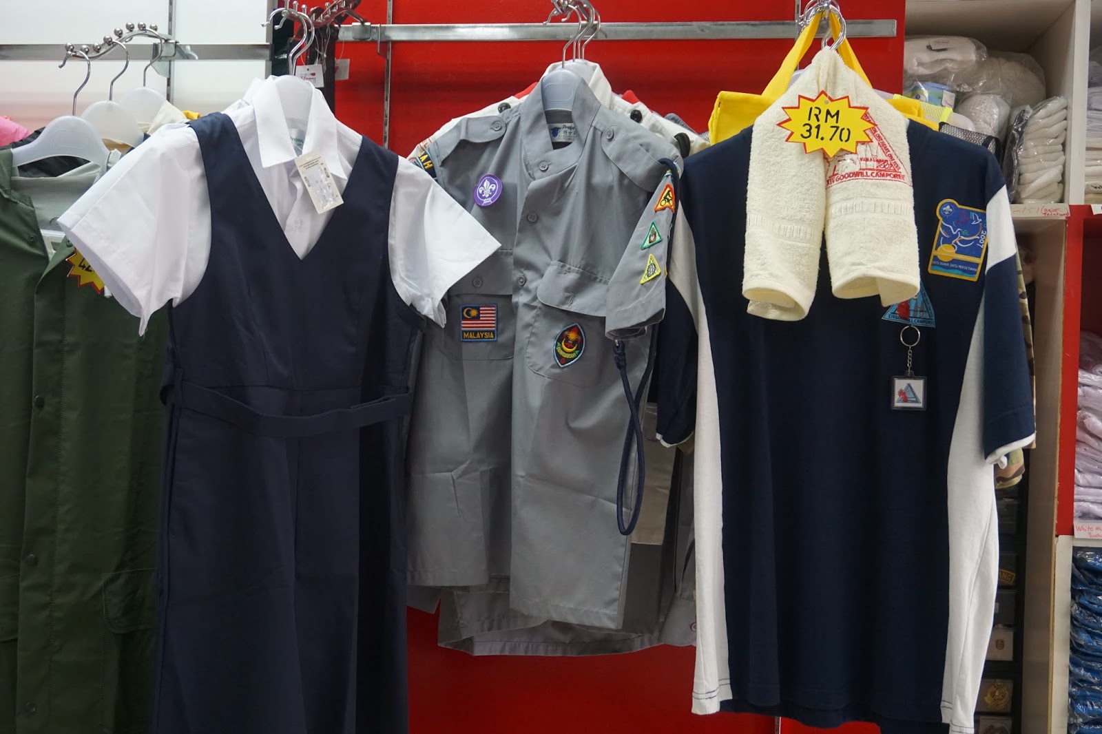 5 Little Angels: Professor School Uniform Review