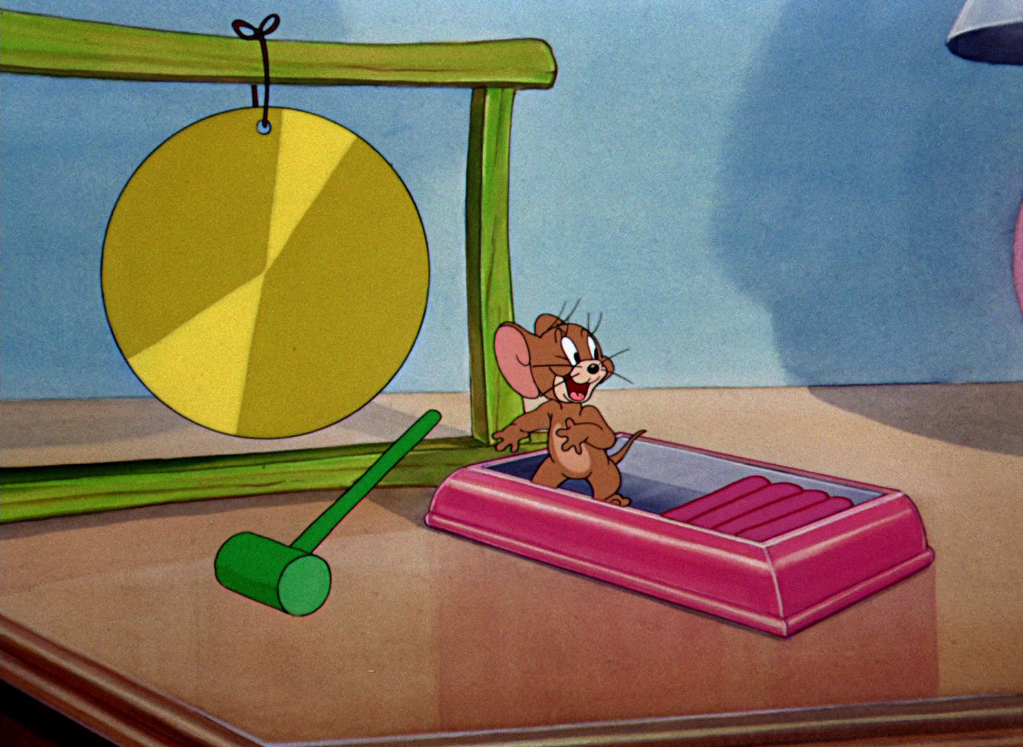 Tom & Jerry Pictures: "A Mouse in the House"