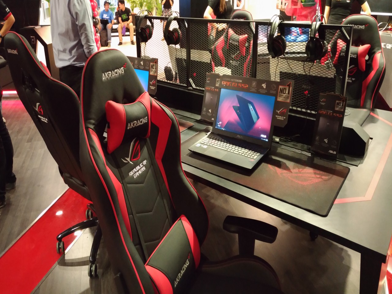 ASUS Republic of Gamers Opens First Ever MY Concept Store At Low Yat Plaza