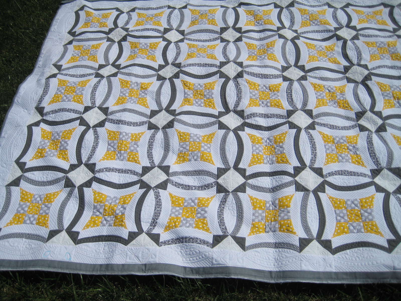 Threads on the floor: Urban Nine Patch.....Finished