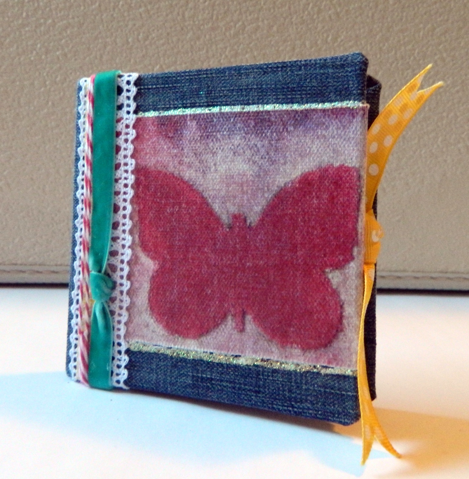 The Scrappy Tree: Stitched Notebooks Tutorial