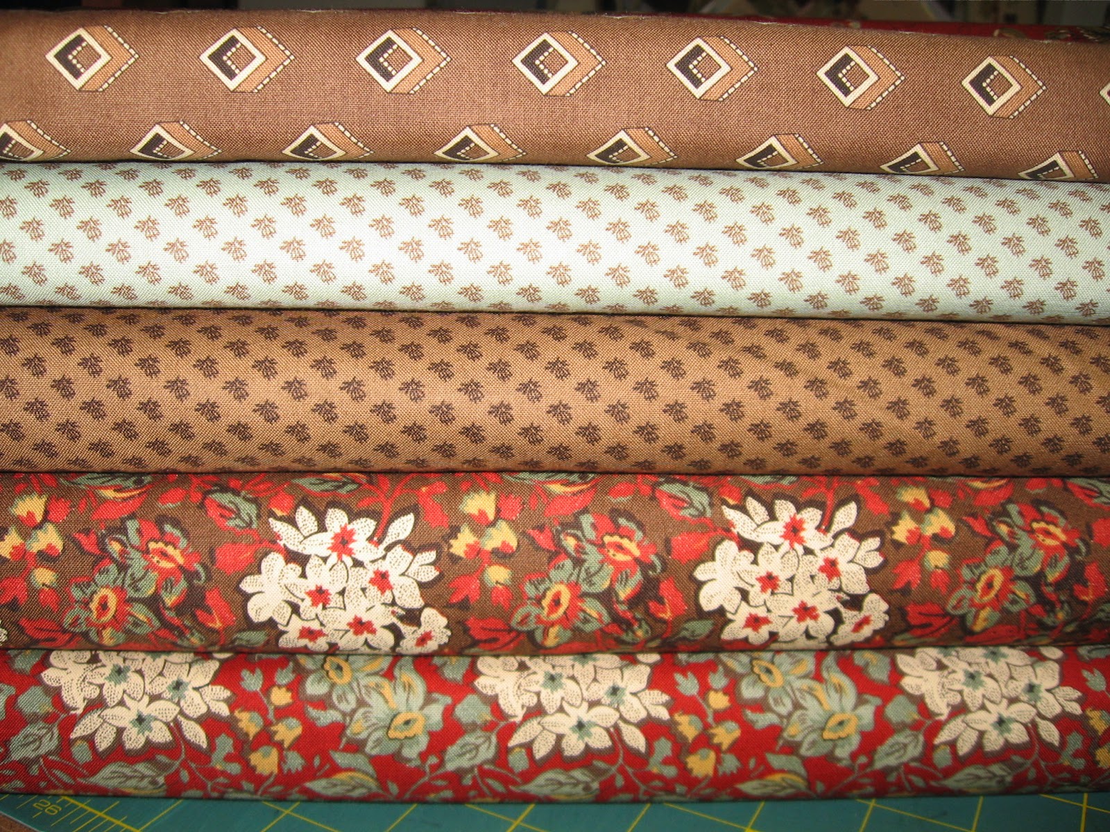 Busy Thimble: Quilts in Progress and New Fabrics