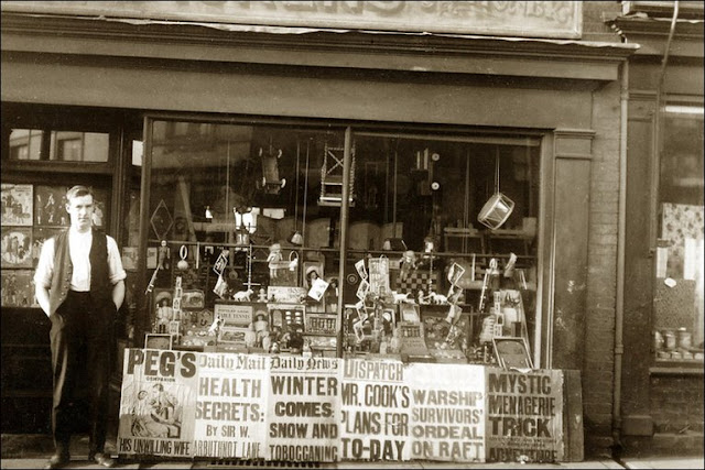 Interesting Photographs Capture People Standing in Front of Stores Over ...
