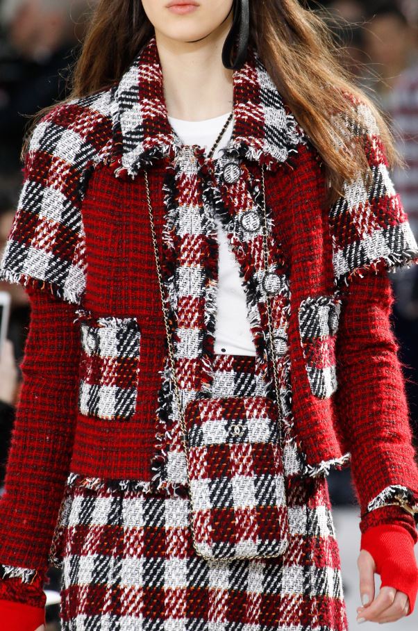 The Mahogany Stylist: Chanel - A Fresh Take on Finger-less Gloves ...