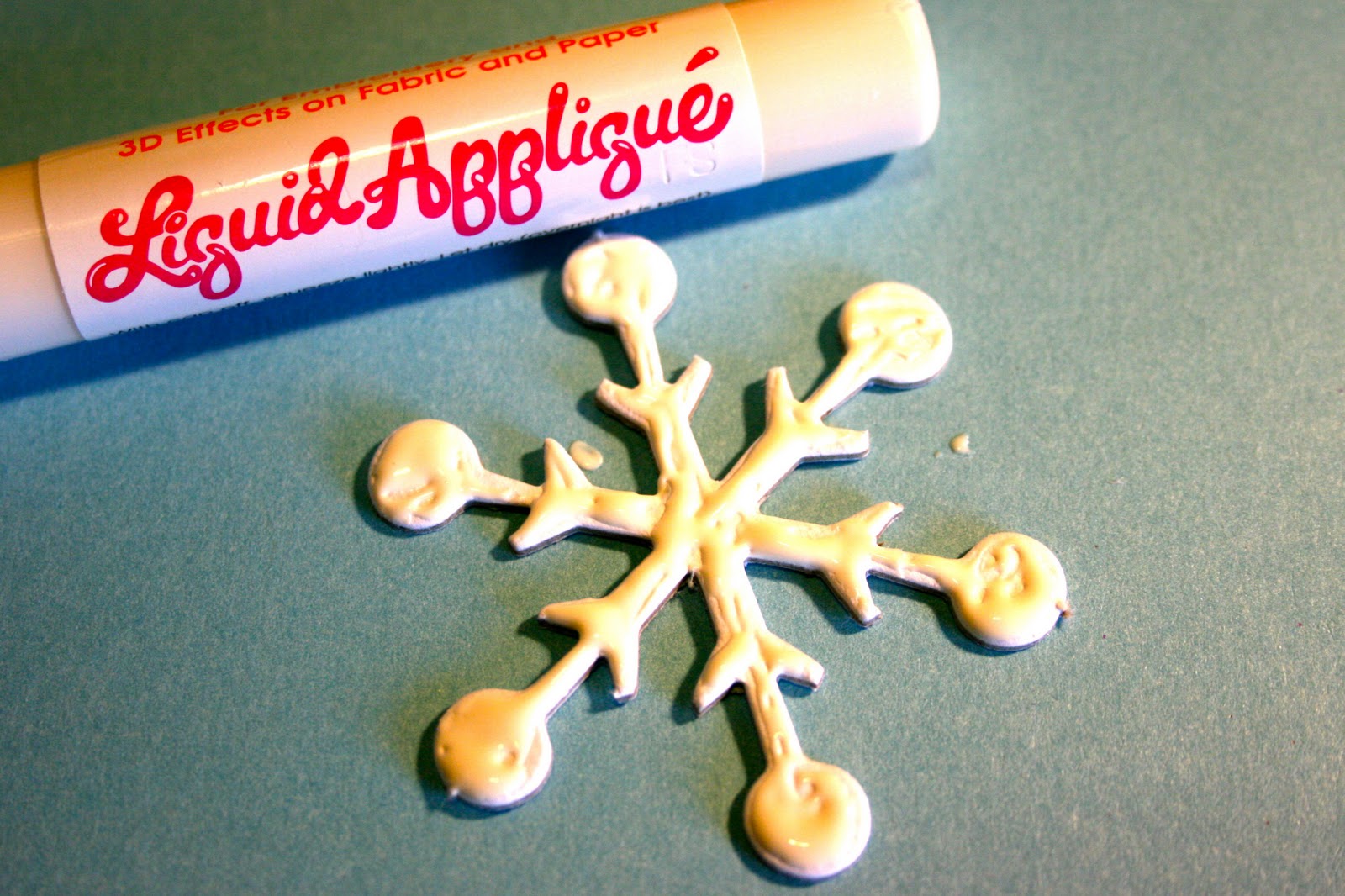 Karen Pedersen: Tutorial: Snowy, Glistening Chipboard Snowflakes