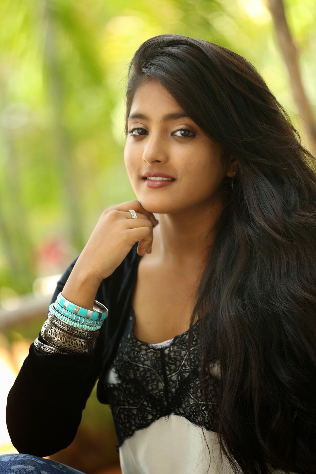 Actress Ulka Gupta Glamorous Photos - Tollywood Blog | Popular ...