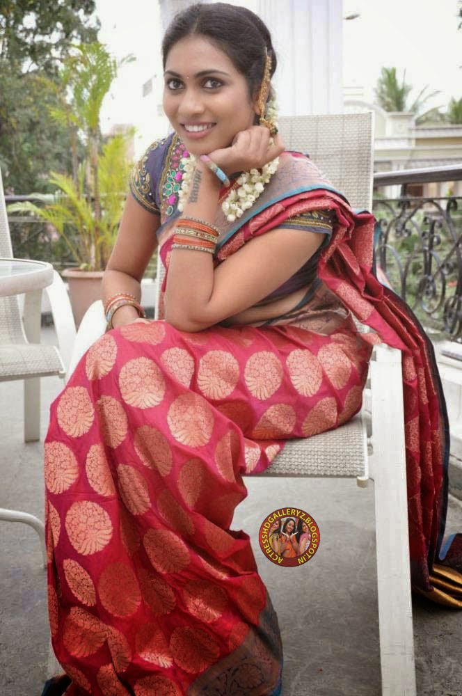 Actress HD Gallery: Siri sri Kannada movie Actress cute saree HD photo ...
