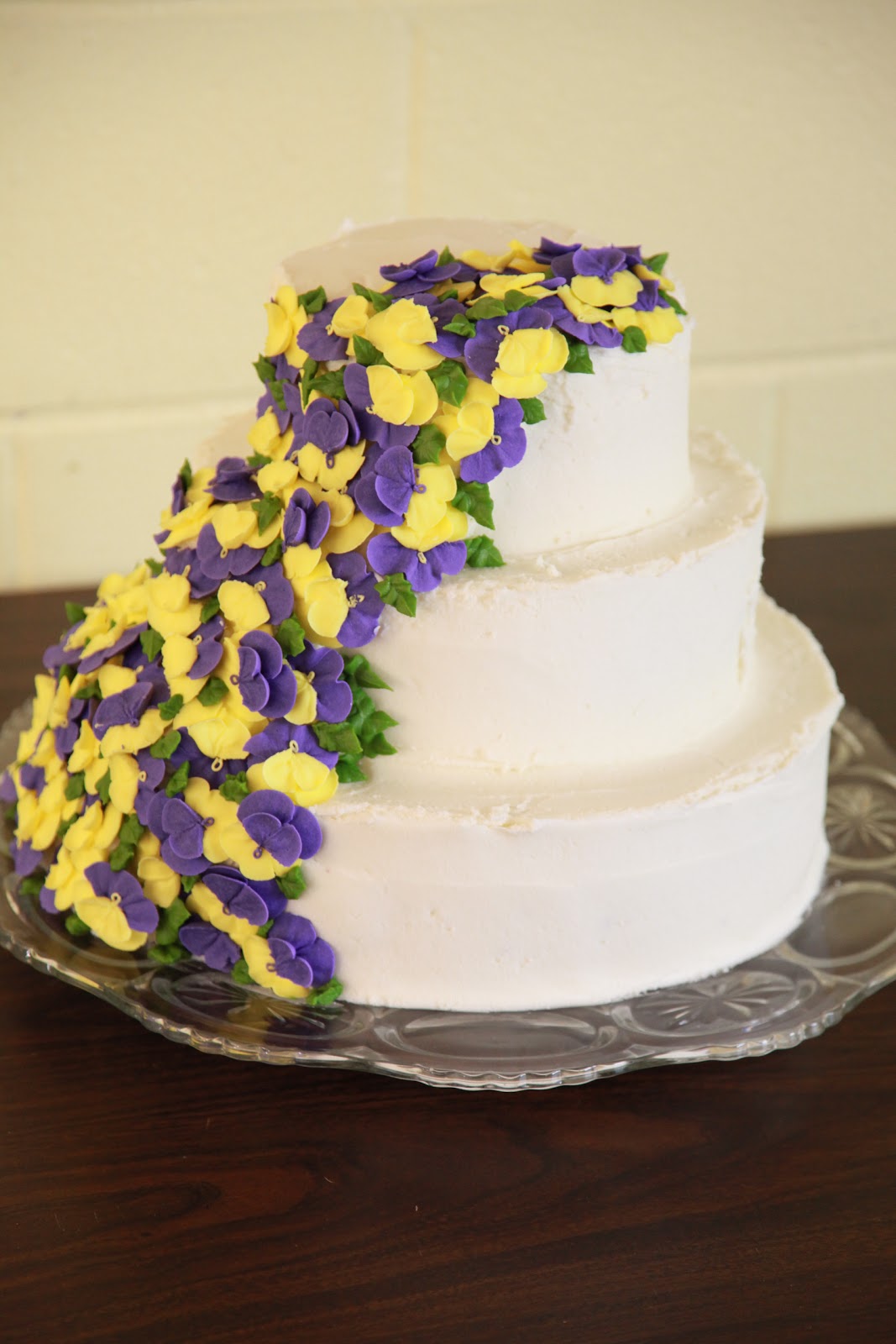 the cake box girls: Pansy cake