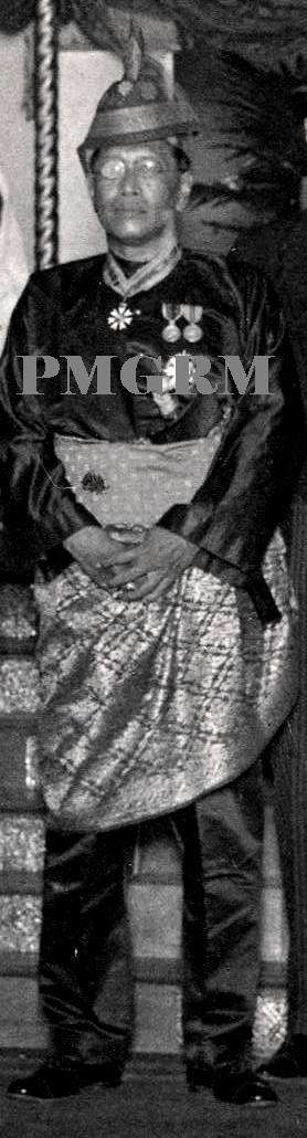 Payung Mahkota Dirgahayu Raja Melayu: DYAM RAJA DI HILIR PERAK - RAJA ...