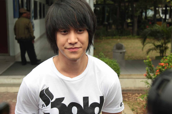 Mirror World: Kevin Aprilio Jelaskan Status Hubungannya Dengan Elma ...