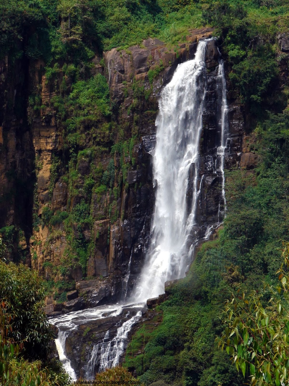 Devon waterfall ~ Sri Lankan Explorer