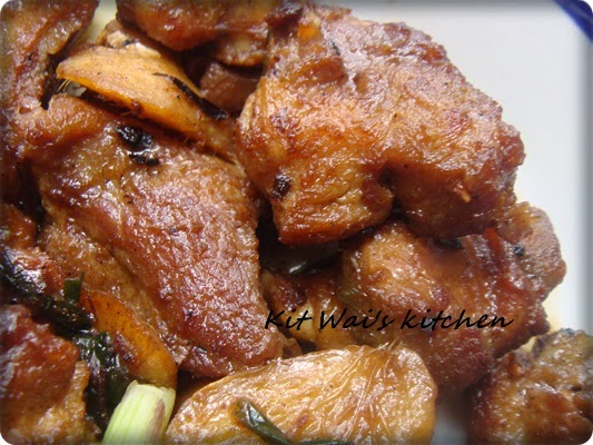 Kit Wai's kitchen : 红烧排骨 ~ Red-braised Spare Ribs
