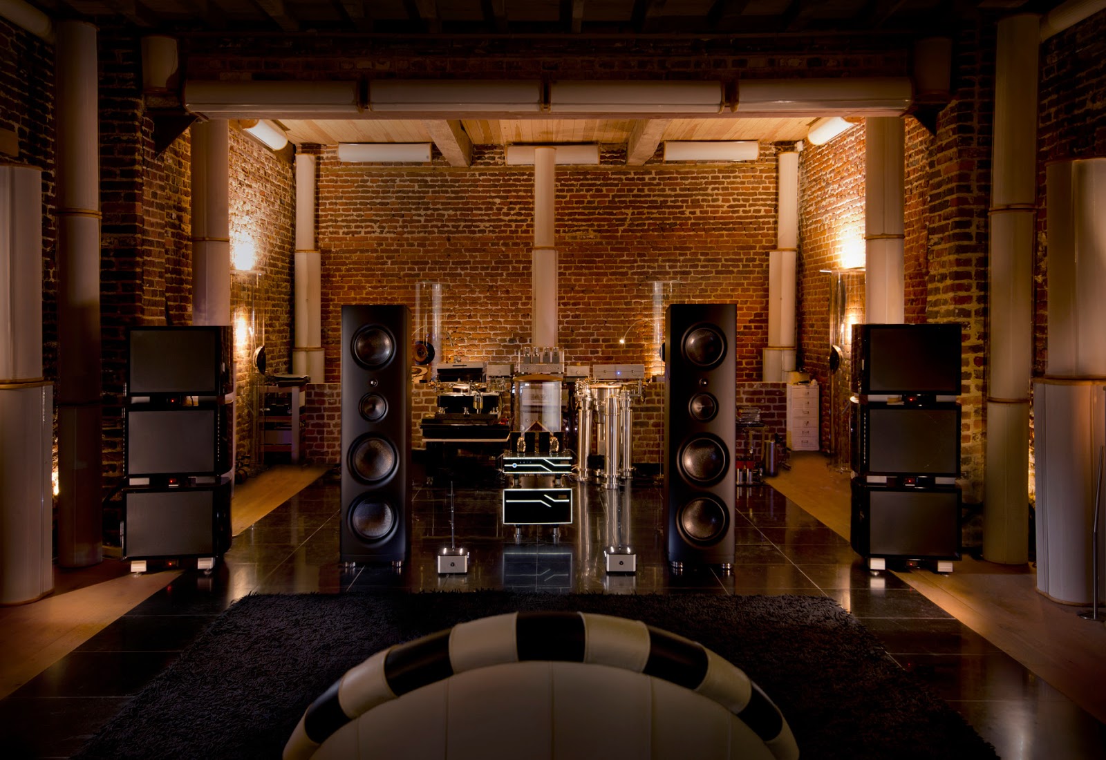 Wizard High-End Audio Blog: Setup: Magico Q7 with REL, Alieno, Vyger ...