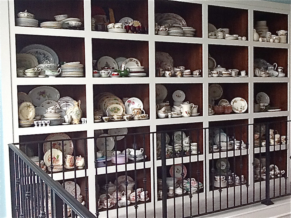 Pam's Tablescapes: Dishes and Glasses and Silverware, Oh My!