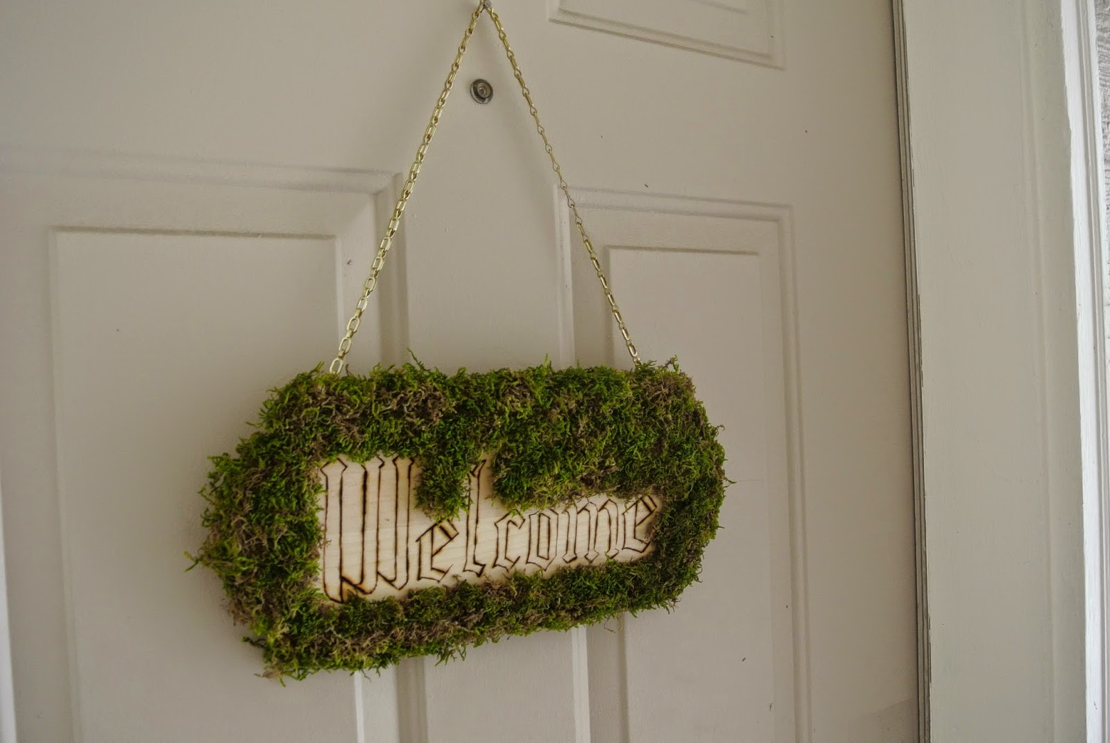 Fashionably M.French: DIY :: Welcome Sign