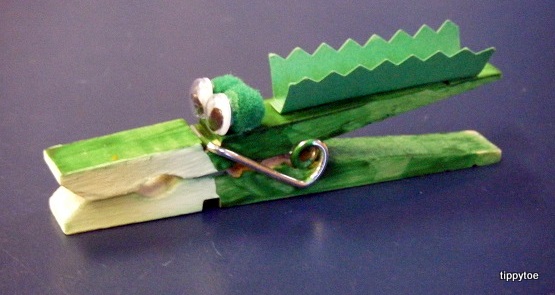 Tippytoe Crafts: Crocodile Magnets