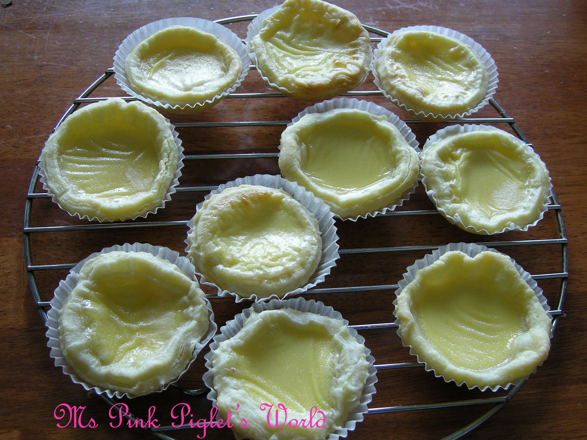 Ms Pink Piglet's World: Egg Tarts from the Left Over Pastry