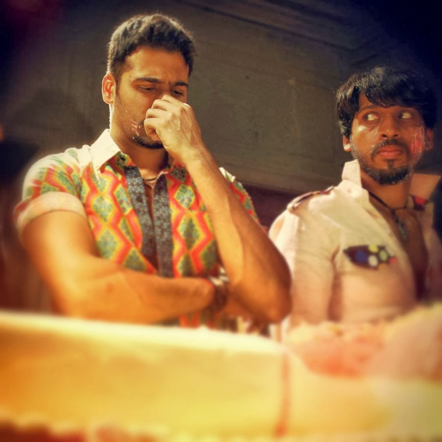 picture4comments: Andhra Mess Movie Stills