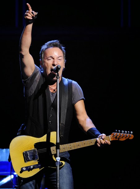 Inside the Rock Era: This Date in Rock Music History: August 5