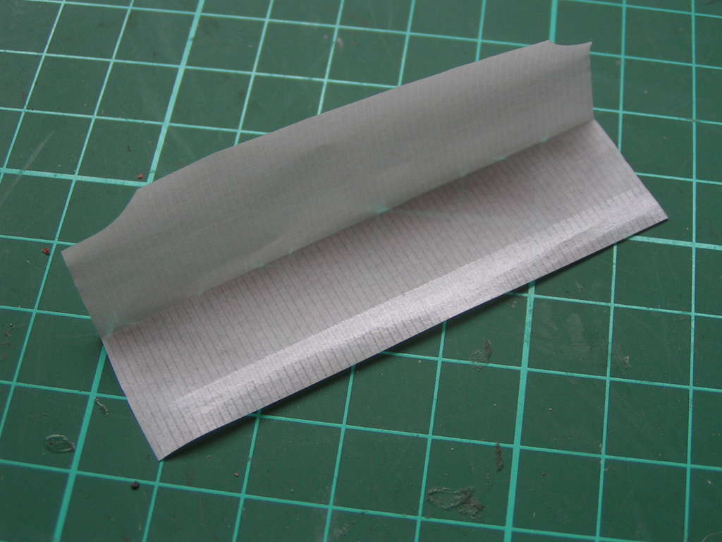 INVENTORIUM: THE SMALLEST PAPER AEROPLANE