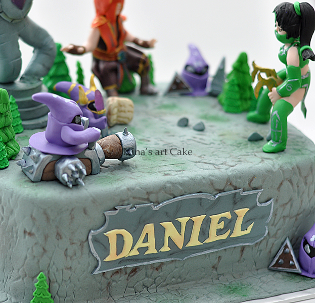 Nina's Art Cake: League of Legends cake