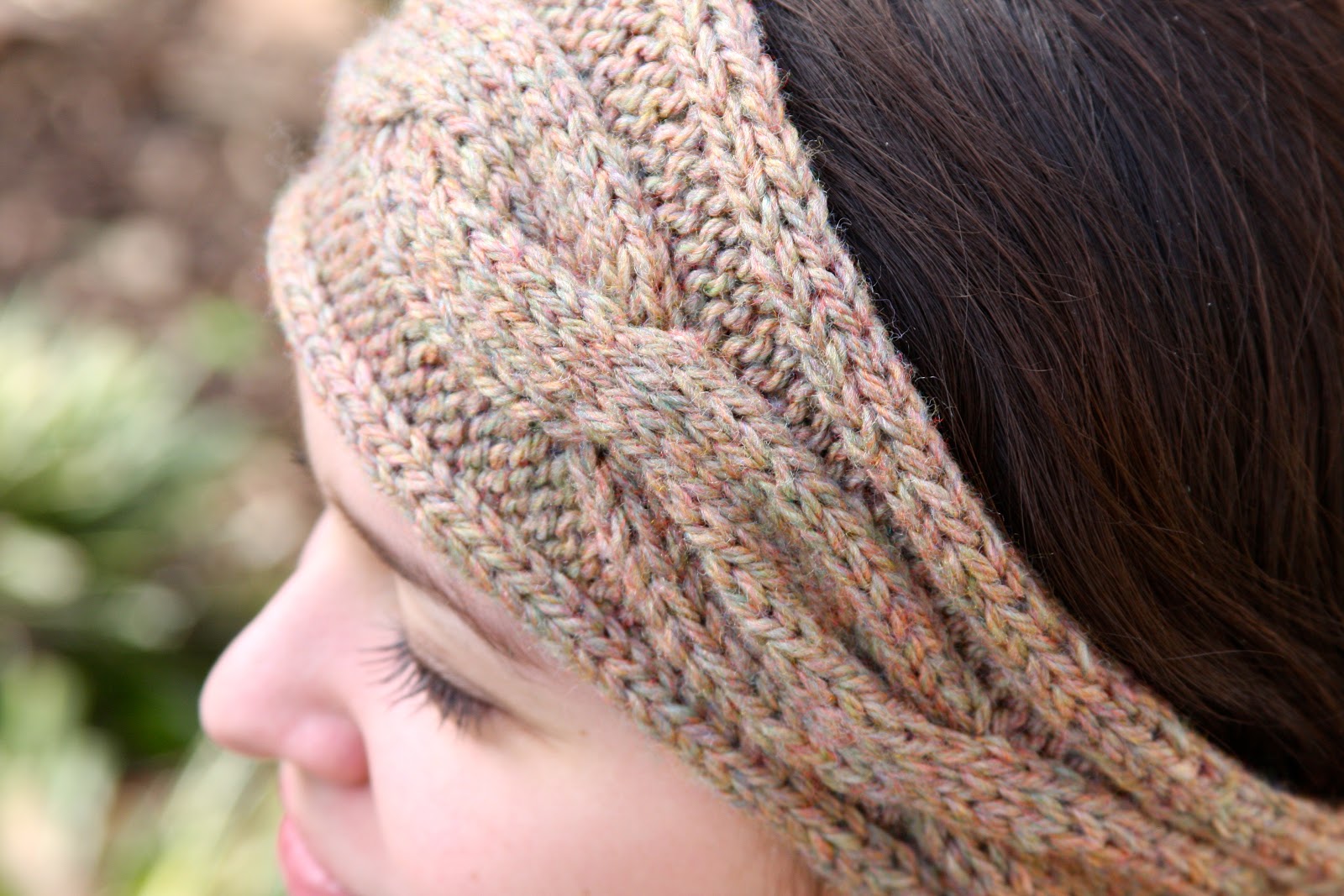 stitching under oaks: cabled headband