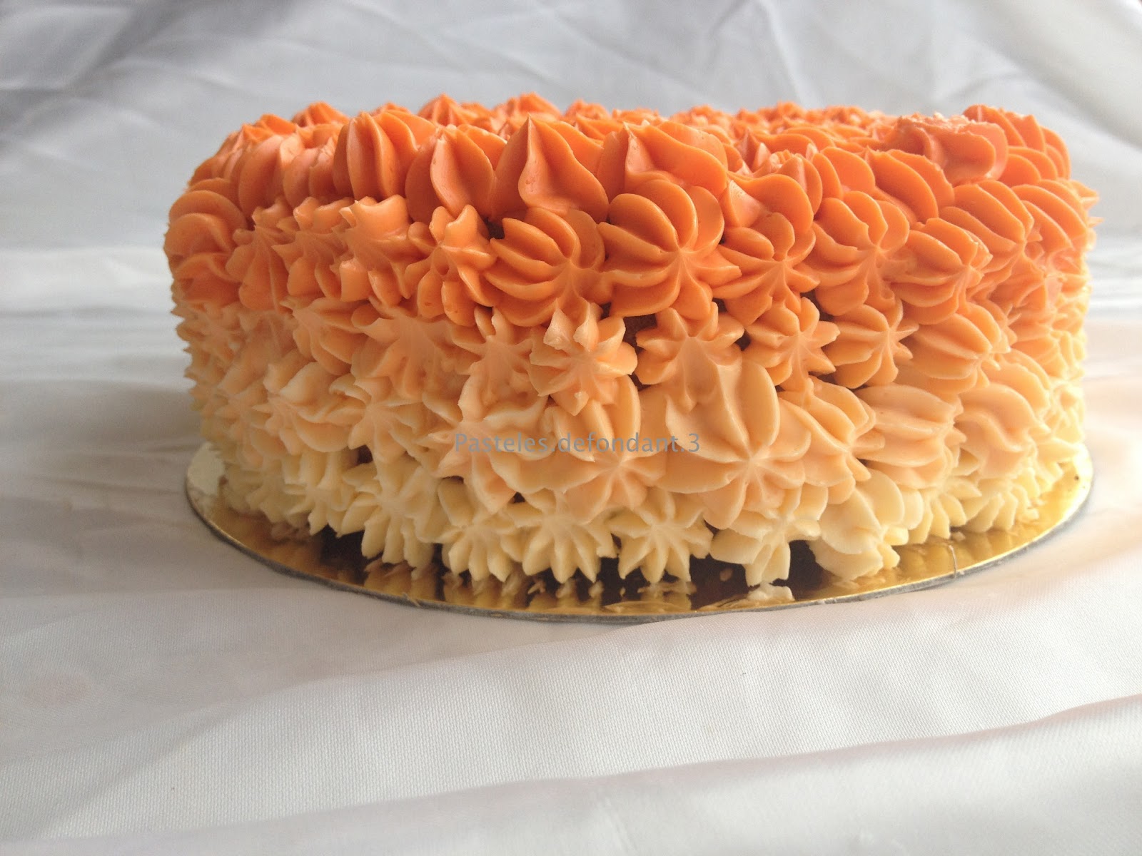 Pastel de color naranja | Pasteles de fondant