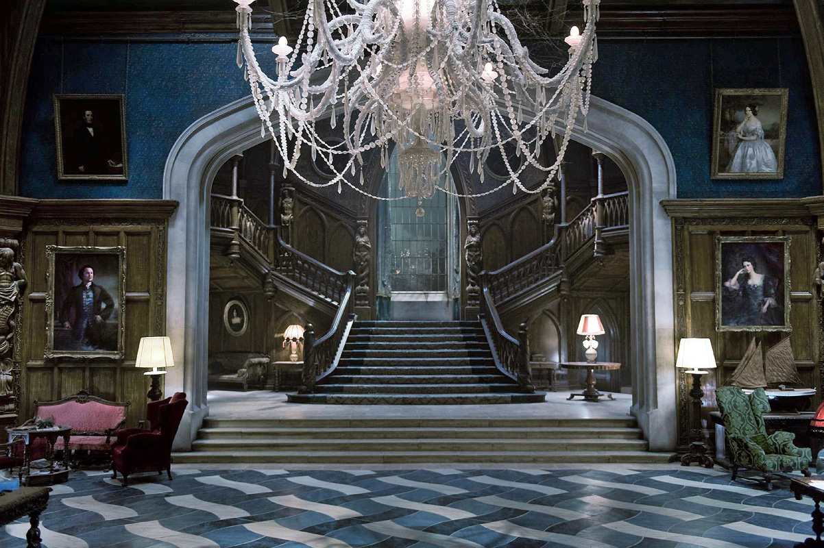 Dark Shadows News Page: New Backstage Shadows Movie Pictures