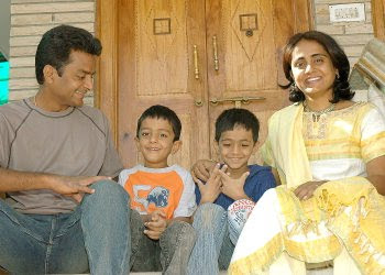 REAL PHOTOS: THE MUSCLE OF INDIAN CRICKET VENKATAPATHY RAJU WITH FAMILY