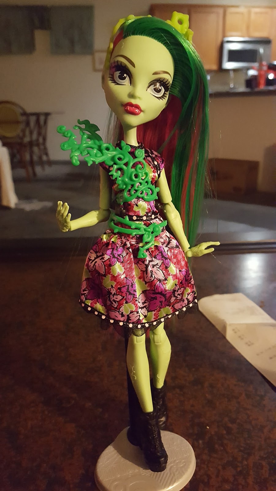 Monster High-Pretty : Fotos Caseras de la muñeca Venus McFlytrap Party Ghouls
