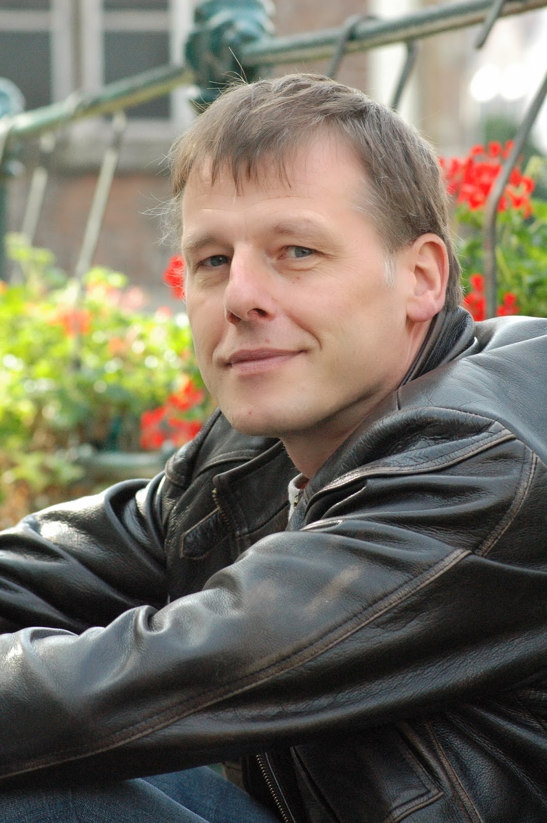 Jakari Productions: Dirk Stallaert levert tekening voor de Luxe ...