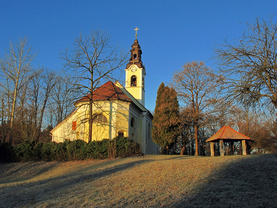 Simboli polpretekle zgodovine: LJUBLJANA - Sveti Urh