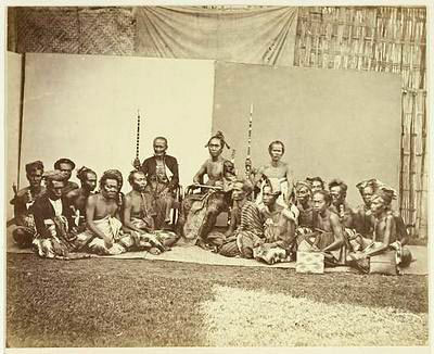 Foto-Foto Kehidupan Raja Bali Tempo Doeloe ~ Alveroz Blog