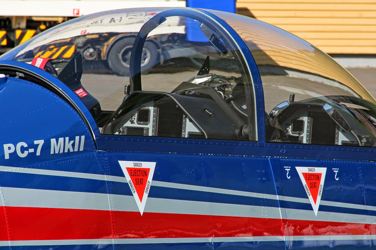 Planes and Trains - Planes 2014: HB-HDQ / Pilatus PC-7 Mk II / Pilatus ...