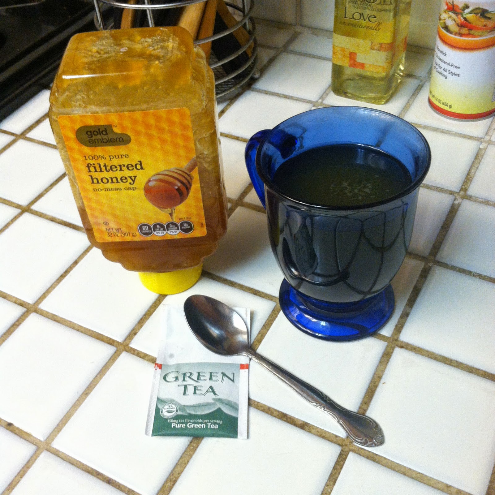 Lexxolas: Blogmas Snap #18 | Green Tea & Honey