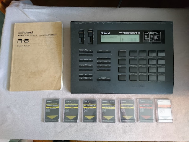 MATRIXSYNTH: Roland R-8 Human Rhythm Composer Drum Machine With Cards