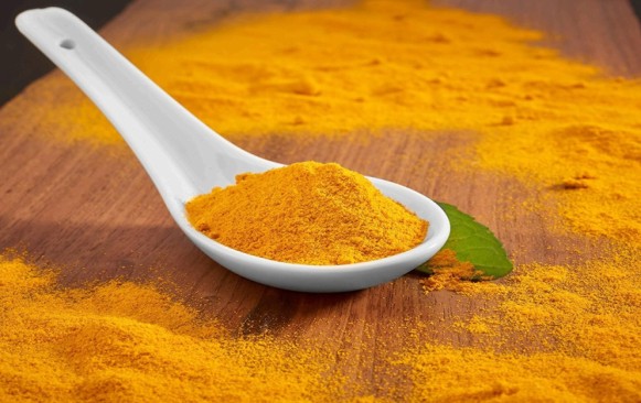 5 Amazing Benefits Of Turmeric Powder in Health and Beauty