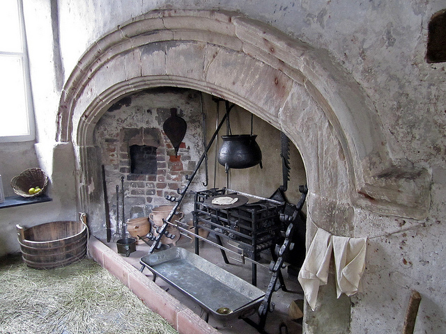 702 Hollywood: The Hearth of the Kitchen