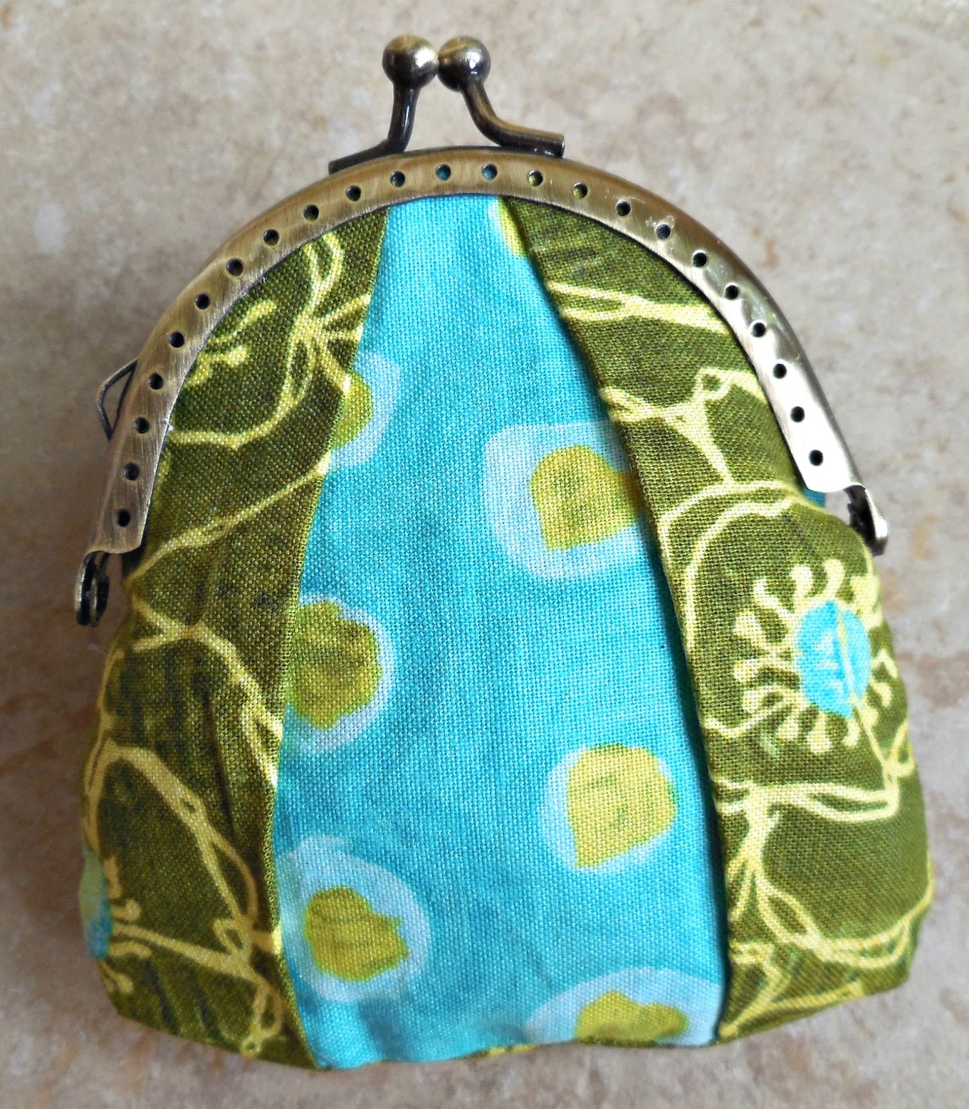 Black Squirrel Threads: Common Cents Coin Purse Demo