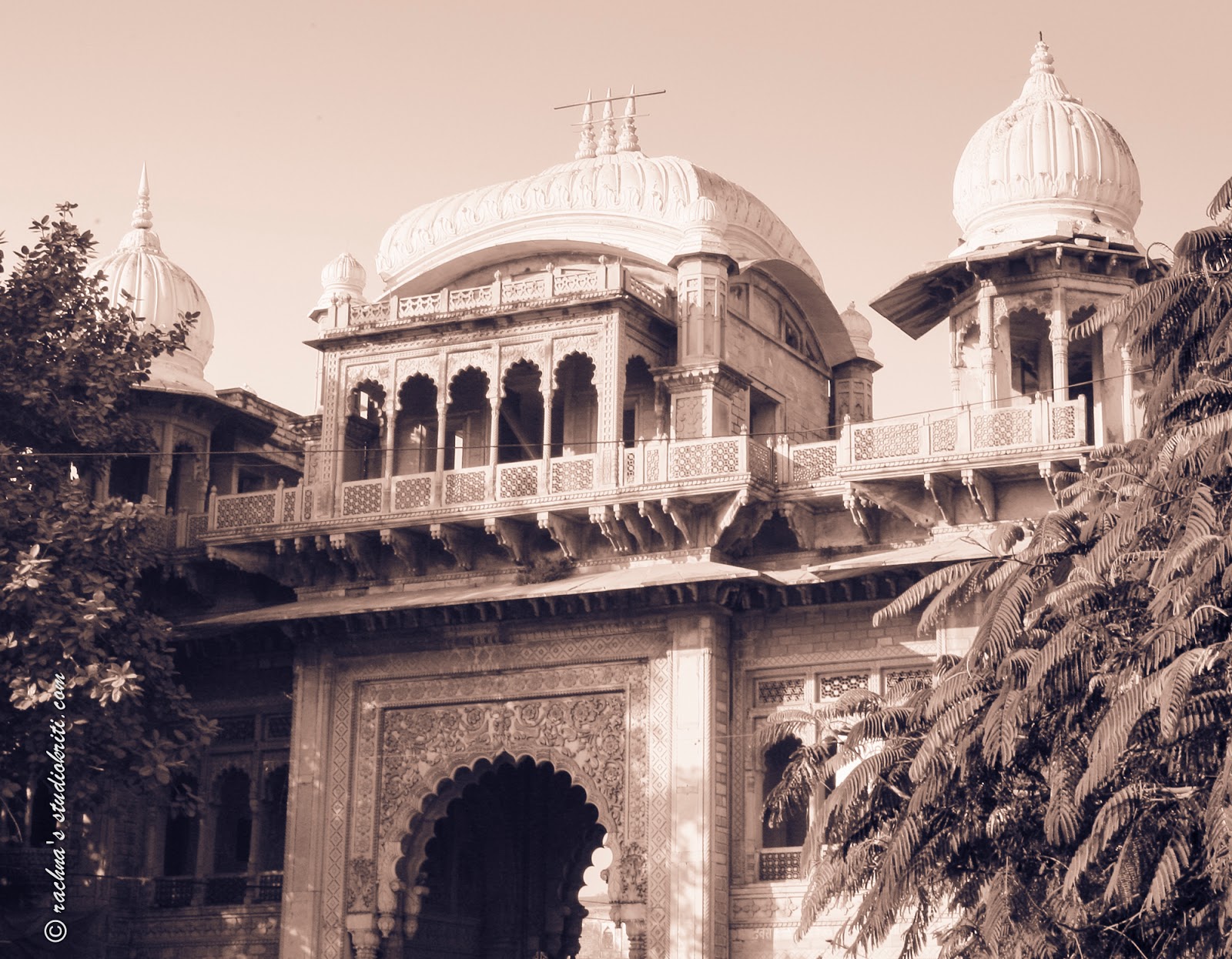 Rachna's Studio Kriti - Weaving Thru Life's Tapestry: Heritage Gwalior ...