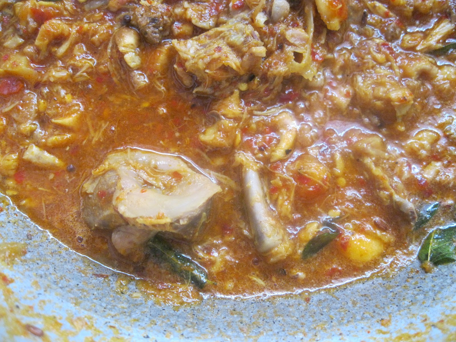 Amrita's kitchen: Madurai Country chicken curry (hotel style)