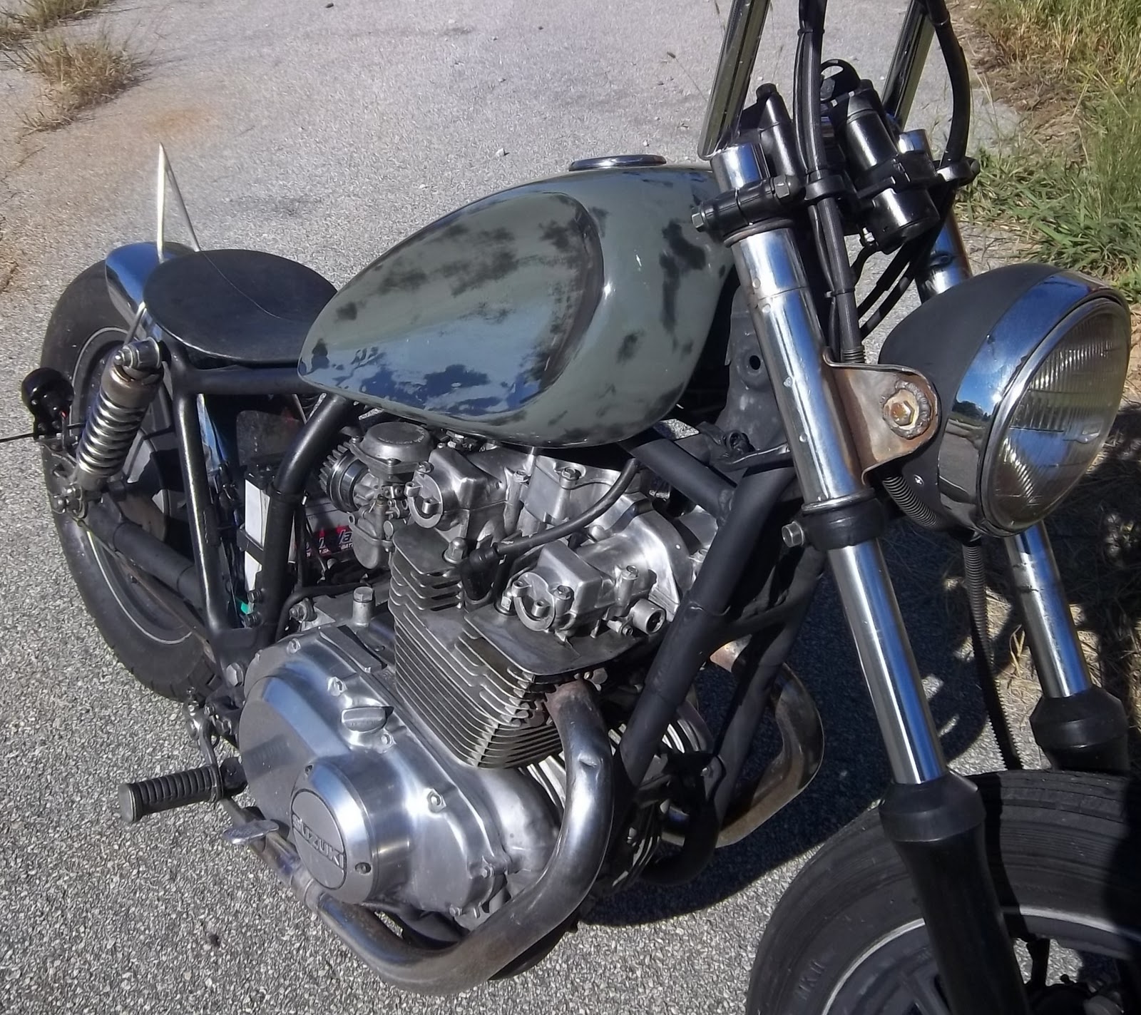 KARNAGE KUSTOMZ + custom metric choppers bobbers cafe racers yamaha xs ...