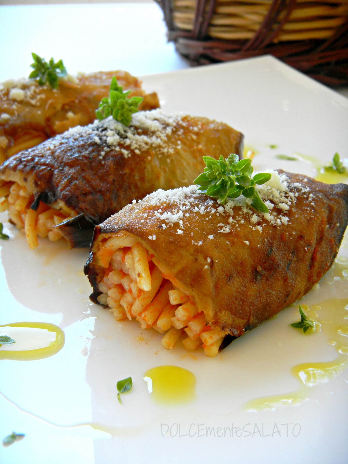 DOLCEmente SALATO: Involtini di melanzane e spaghetti