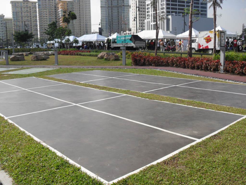 Little Miss Pinay Crafter: Weekend Tidbits: Terra 28th Playground at BGC
